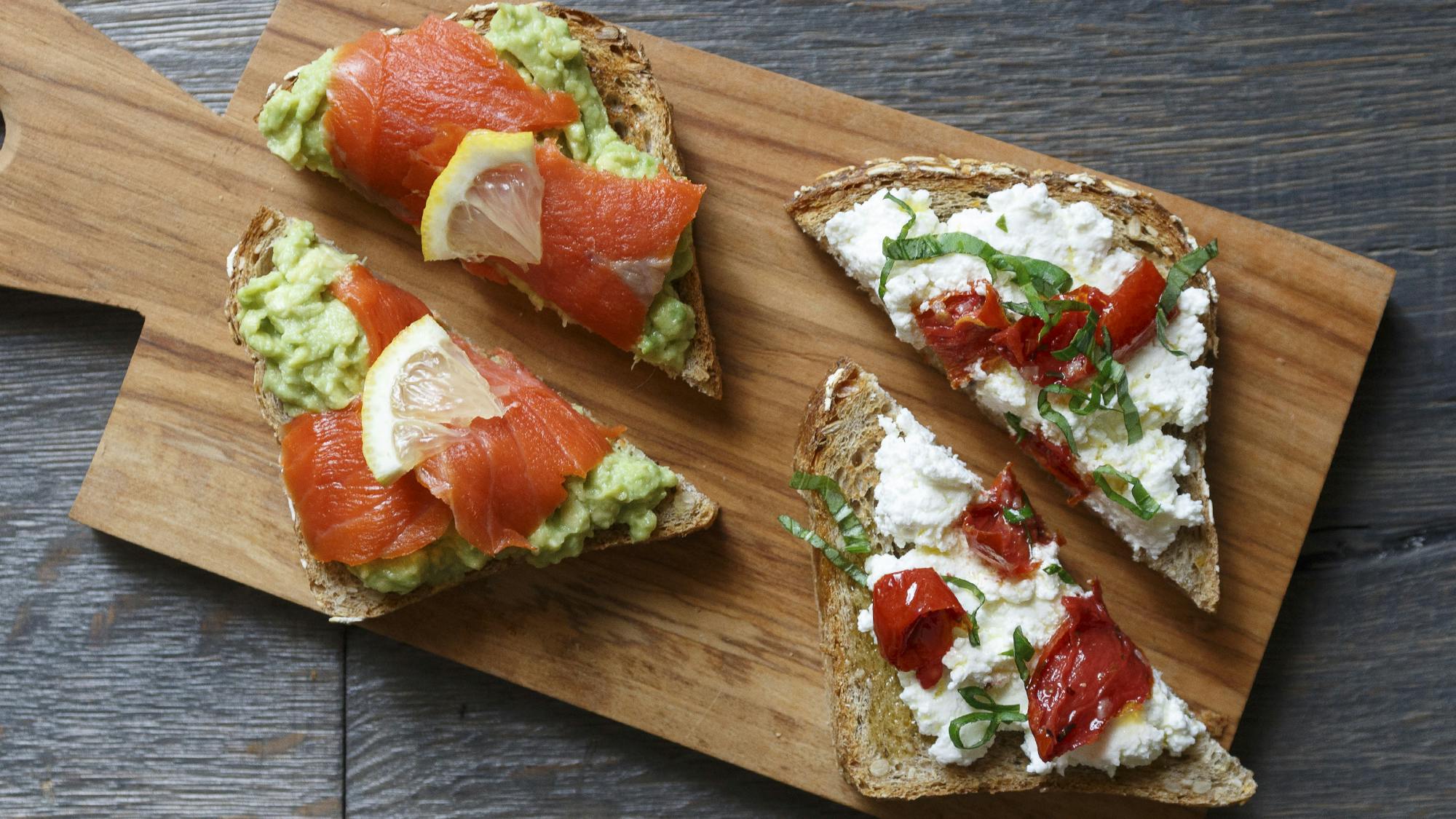 Best Avocado And Ricotta Toasts Recipe