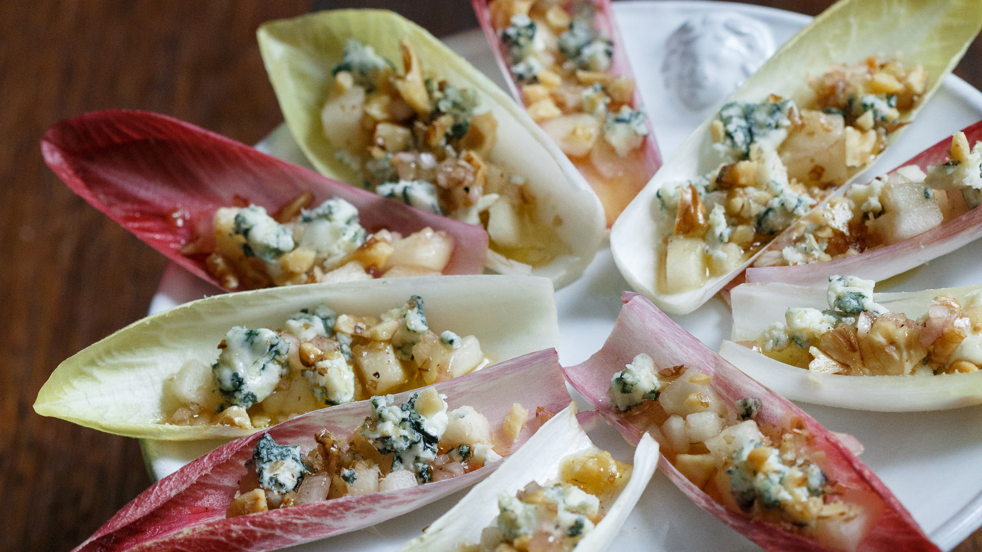 Best Endive Spears with Blue Cheese, Pears, and Walnuts Recipe